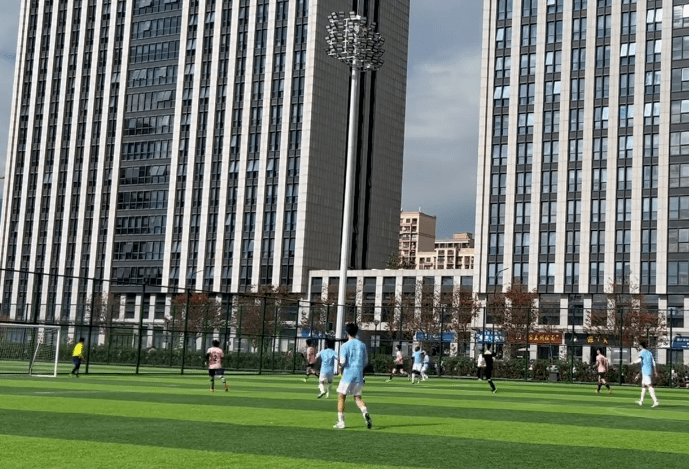 【CC98杯】强强对话！踢完做实验4.0比分5:2淘汰老和山之翼挺进4强！MOHAMED梅开二度，樊牧戴帽，SILVIO失点！_守门员_张子_主裁判